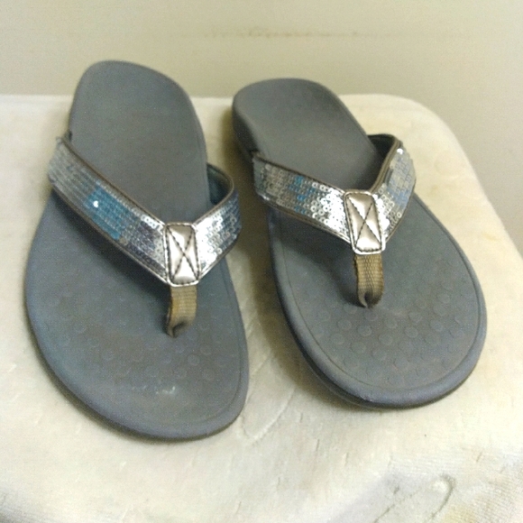 Vionic | Shoes | Womens Sequin Embellished Vionic Flip Flops Size 8 ...